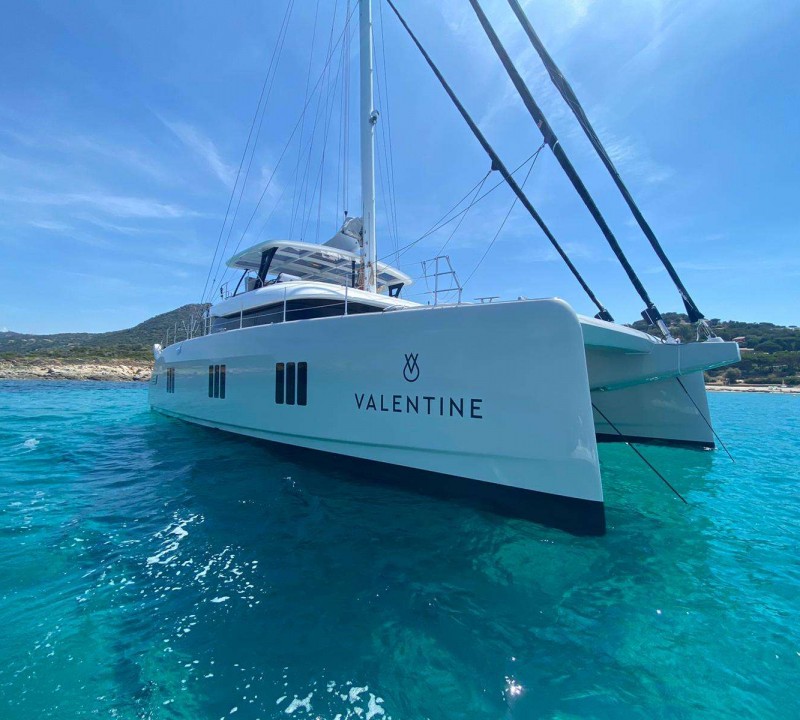 MATAU Yacht Charter Details, Privilege Catamarans | CHARTERWORLD Luxury ...